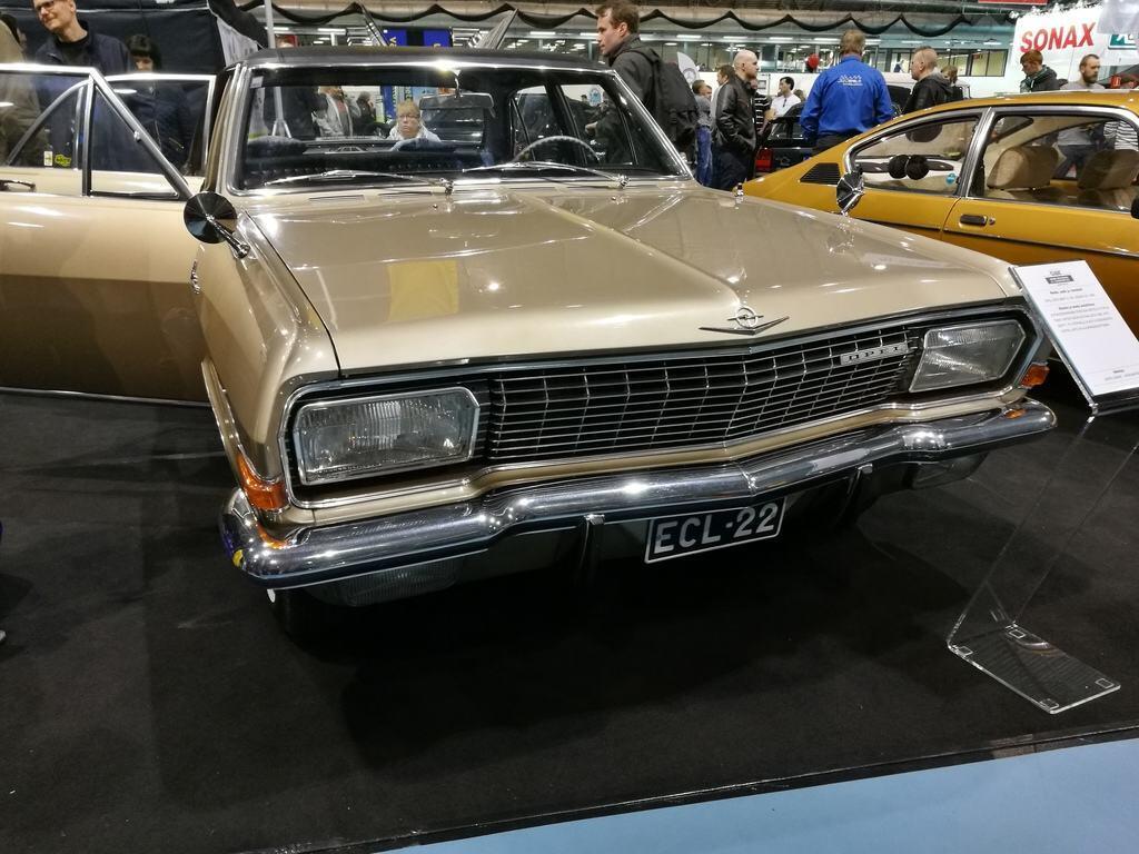Tässä on todellinen säilymisihme – vuoden 1966 Opel Diplomat V8:lla on ...