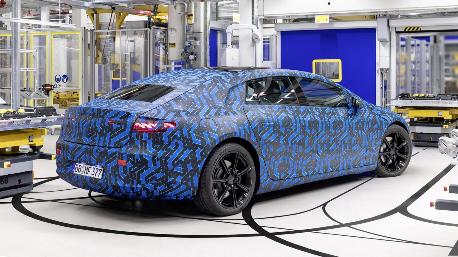 Mersu julkaisi uusia tietoja sähköautomallistonsa lippulaivasta – EQS ...